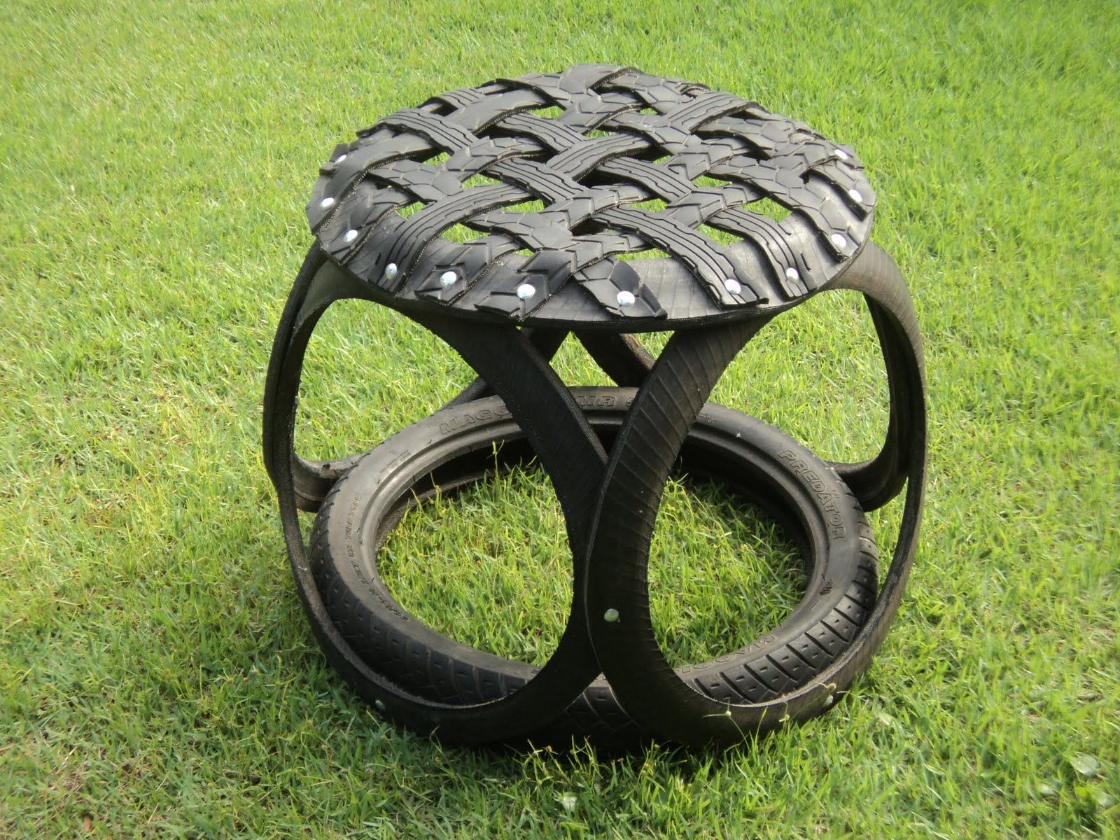 Kreativiti Kitar Semula - Tayar Terbuang Dan Terpakai - Relaks Minda