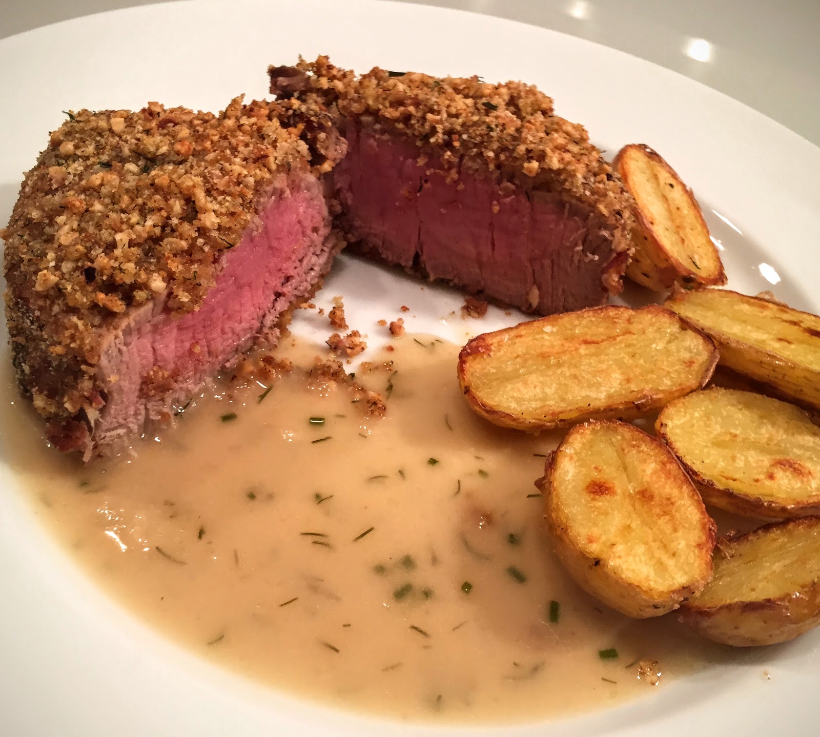 Manuela ai fornelli: Filetto di manzo in crosta di nocciole con salsa ...