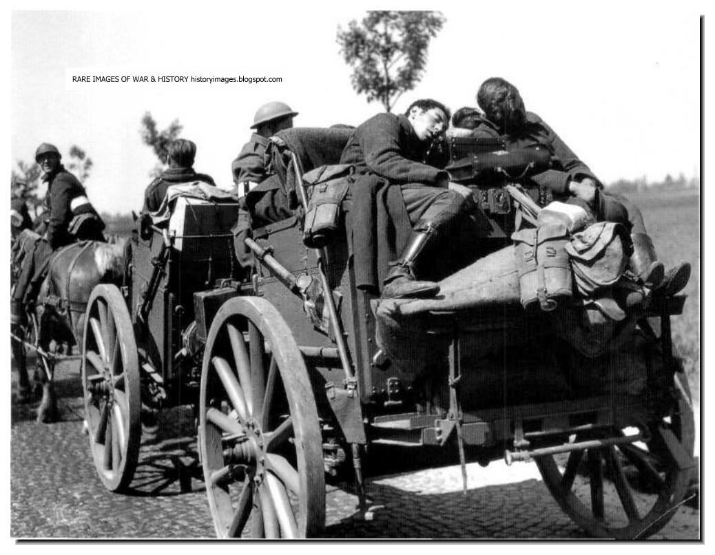 HISTORY IN IMAGES: Pictures Of War, History , WW2: Defeat Of France ...