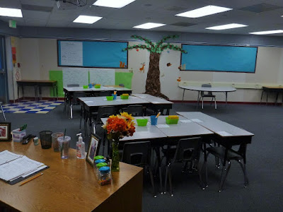 Clearwater Cottage: My New Classroom Decorated for Autumn & Fall Leaf ...