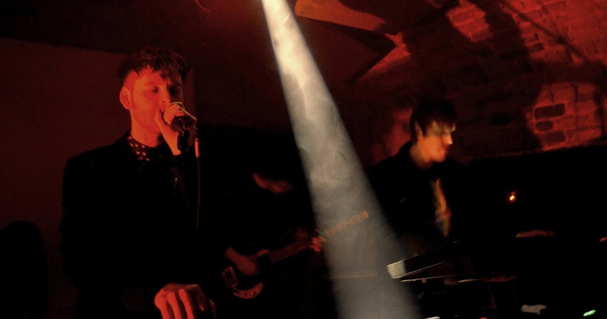 The Blog That Celebrates Itself: Distant Light with Holygram - An Interview