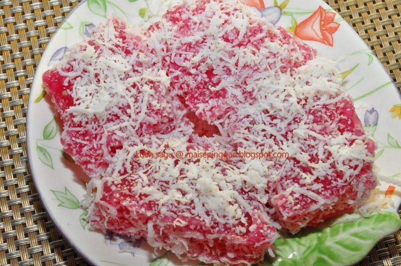 Mai Sepinggan: SAGU MERAH KELAPA