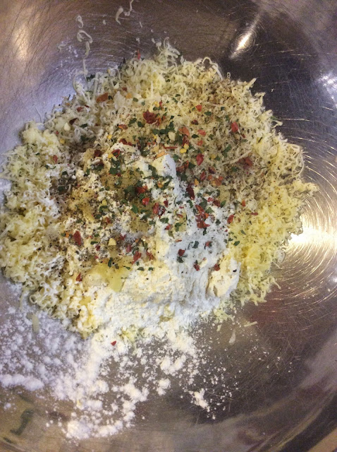 Ugniniai receptai: Sūrio spurgos