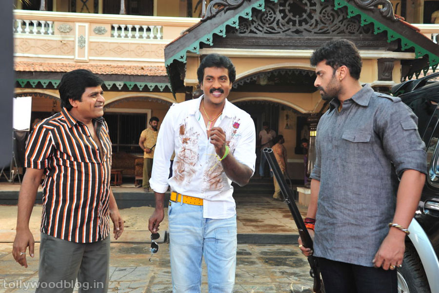 Poola Rangadu Movie New Photos stills Sunil Isha Chawla