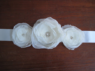Alicia Dawn's DIY: for the No Nonsense Bride: Chiffon flower sash
