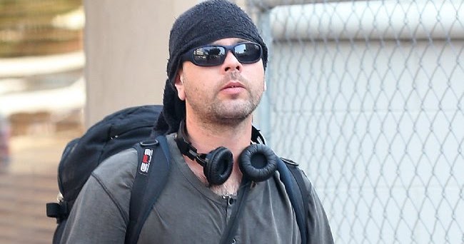 Kathryn's Report: Unruly passenger costs Qantas $120,000 with emergency ...