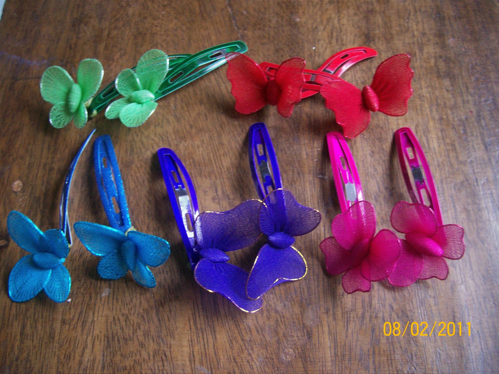 Tinas Creations: Instructions on making a nylon stocking butterfly