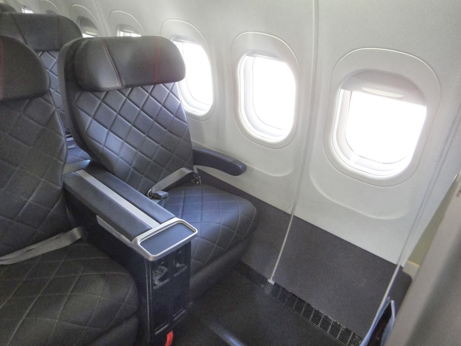 Qantaslink's New Business Class Equipped Boeing 717's