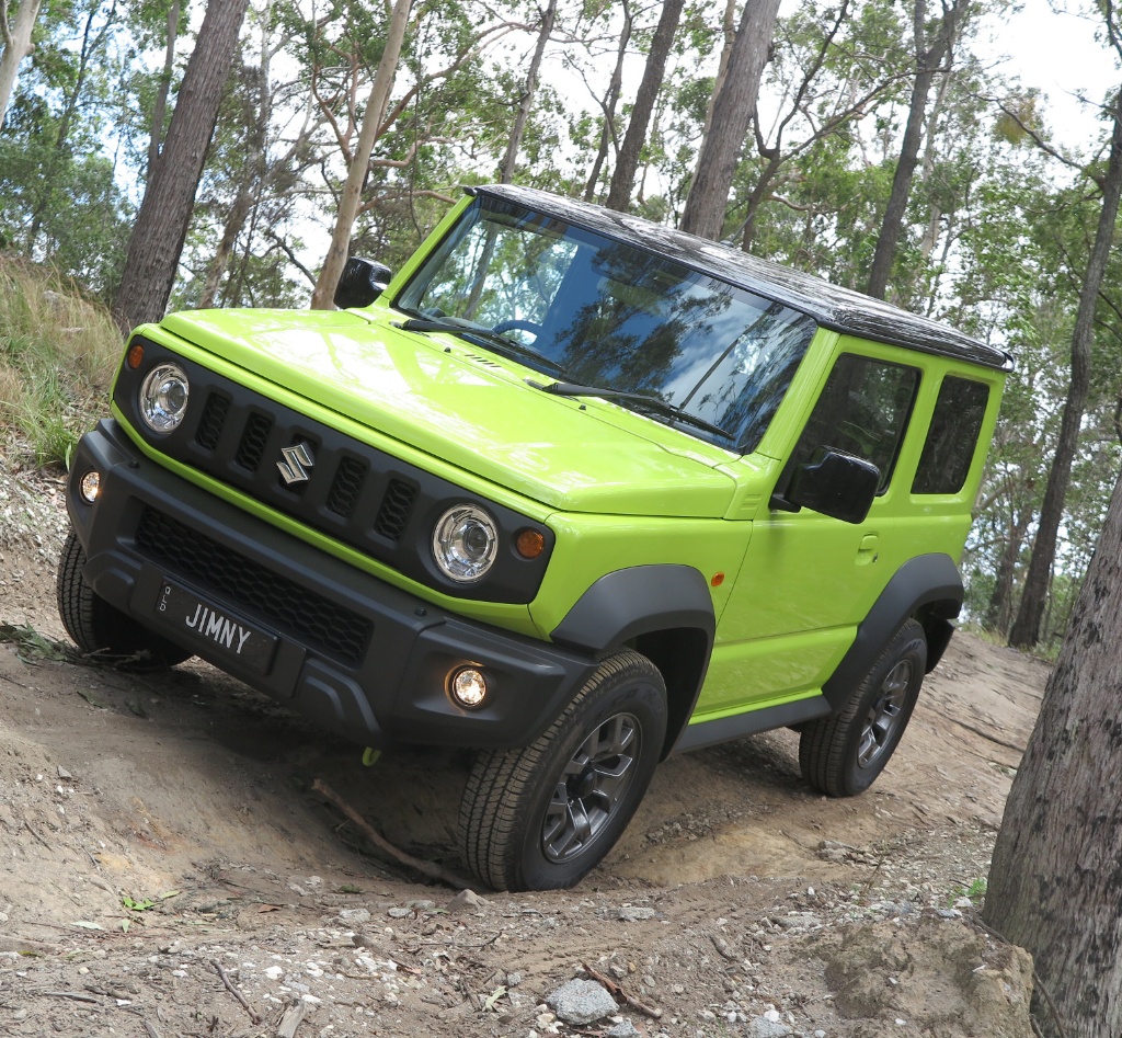 drivingandlife: SUZUKI JIMNY - A LITTLE OFF-ROADER, BIG ON ABILITY