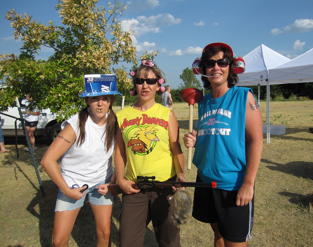 miles to go before I sleep....: Here's sum stuff about that Redneck Race