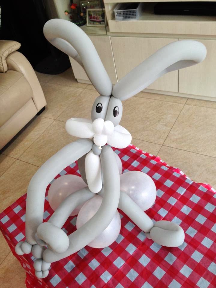 MarFel Party and Balloons: Balloon Sculpture - Bugs Bunny (5 balloons)