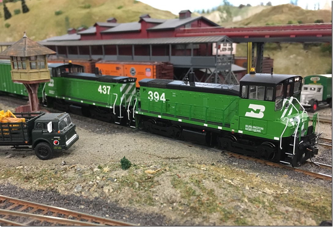 Evergreen Railroad Club: Evergreen action