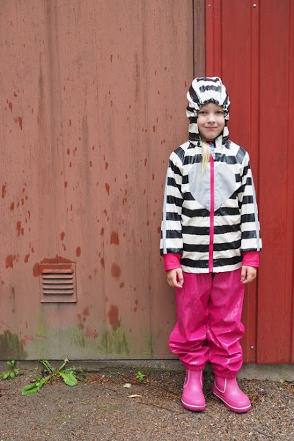 Valmiina päiväkotiin. Osa 3: Sadevaatteet - Jotain tekemistä