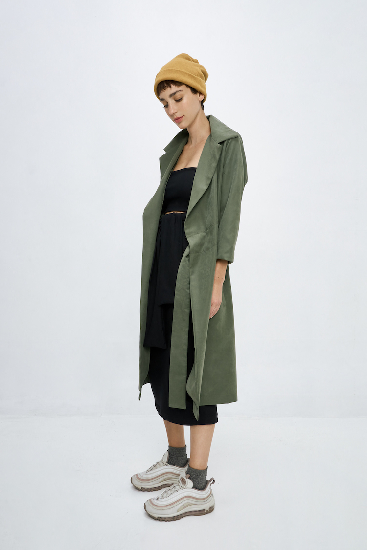 Colecciones | Mujeres vestidas por mujeres: CHAD BA / La moda en la cultura