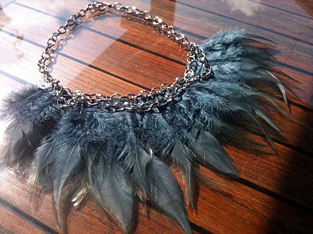 :: marivi ::: Collares de plumas