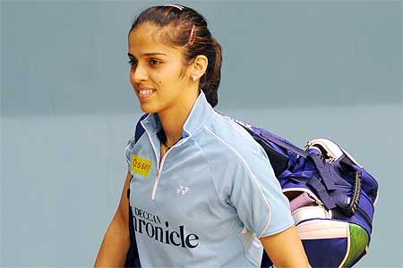 Feredes: Saina nehwal playing Badminton photos
