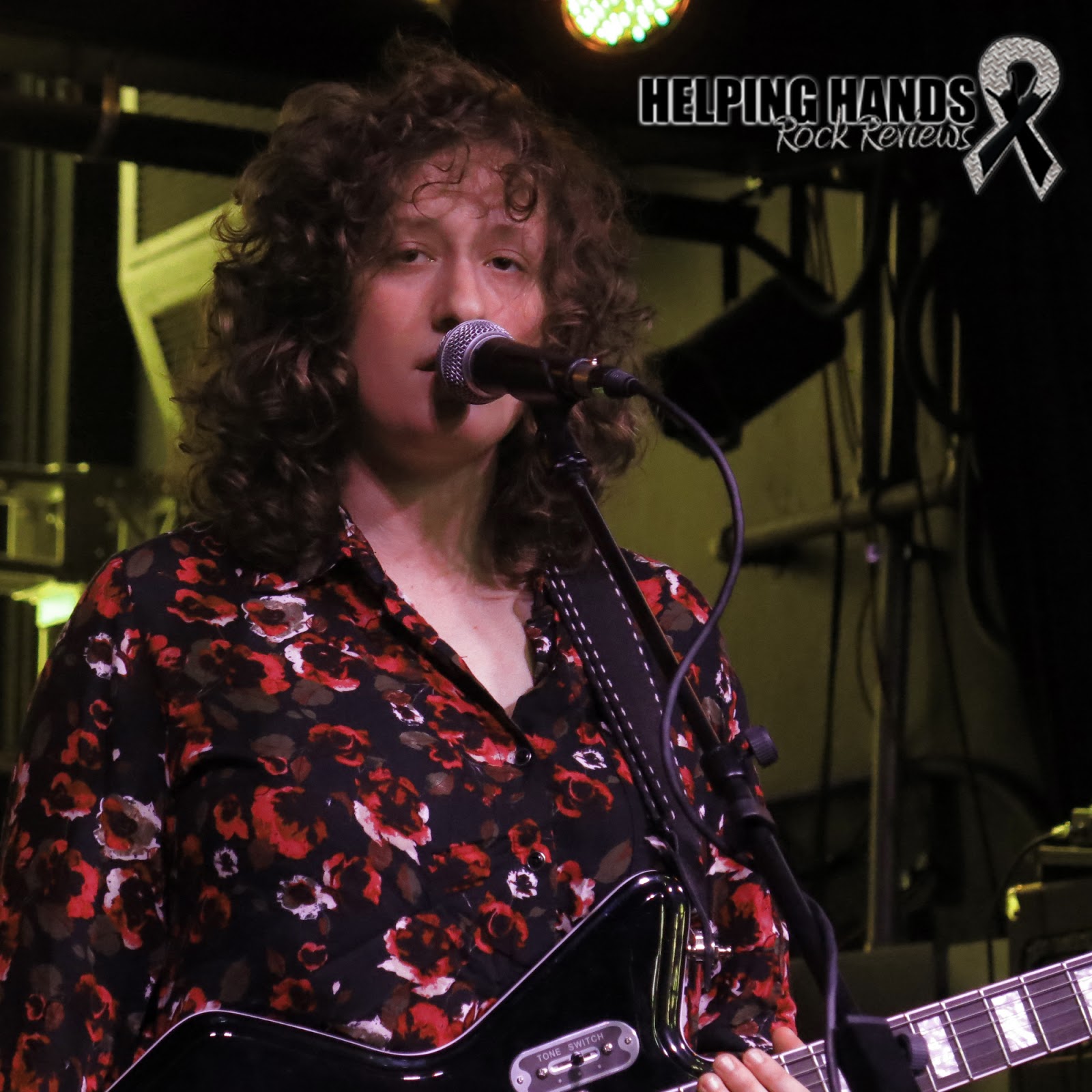 Helping Hands Rock Reviews Concert Photos Annie Girl And The Flight At