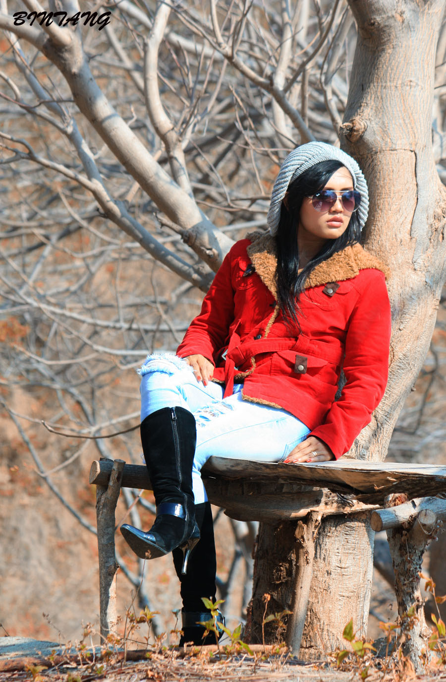 MEDIA FOTOGRAPHY: OUTDOOR MODELING