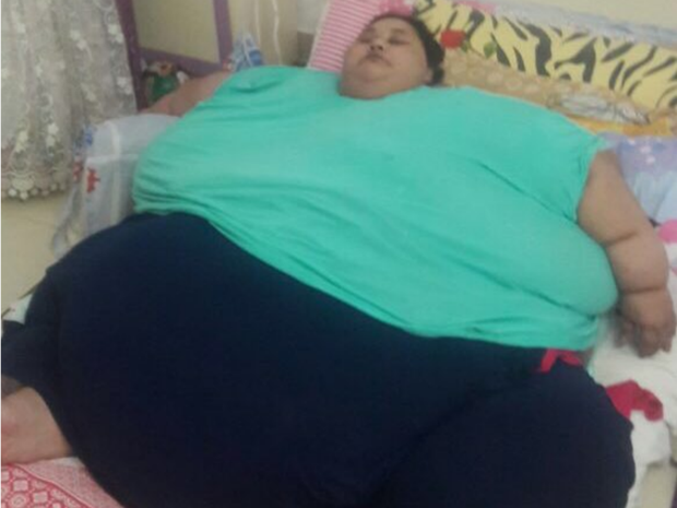 Woman who reportedly weighs 1,100 pounds to fly to India for weight ...