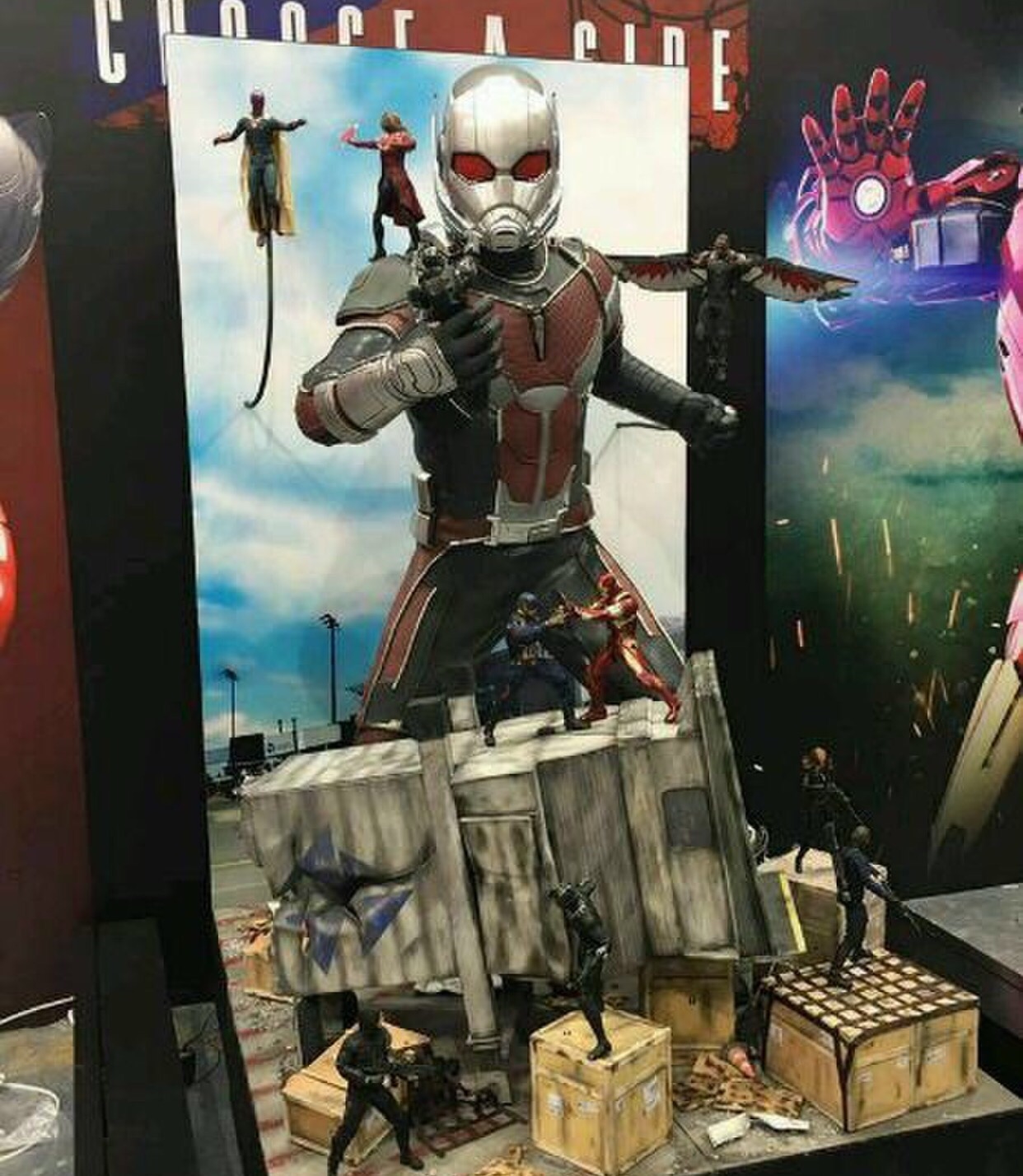 Is Hot Toys Going to Sell a 1/6 Scale 66 Inch (1.7M) Tall GIANT-MAN ...