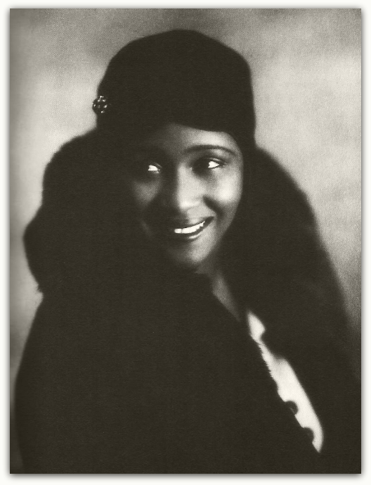 DE LO POSIBLE SE SABE DEMASIADO: DAMAS DEL BLUES