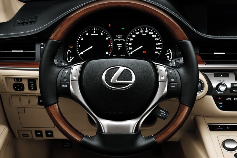 Lexus Manila Launches 2012 ES 350 | CarGuide.PH | Philippine Car News ...