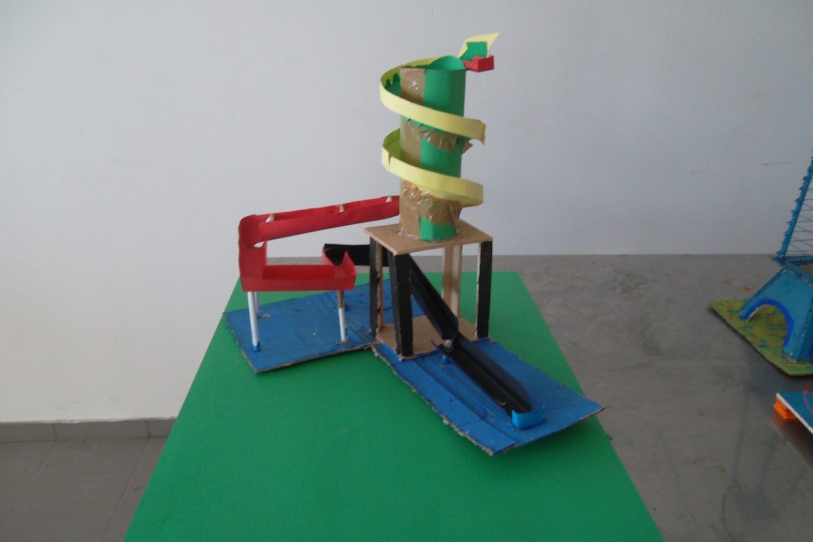 Tecnología 2012-2013: El Laberinto de Canicas