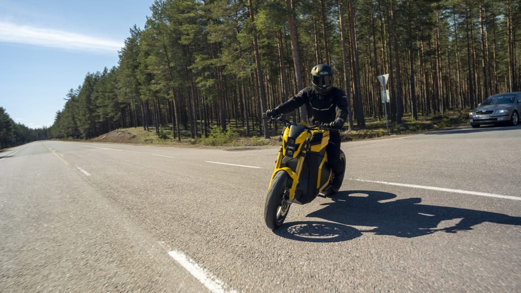 Verge TS Electric Motorcycle Detailed HD Gallery and Video