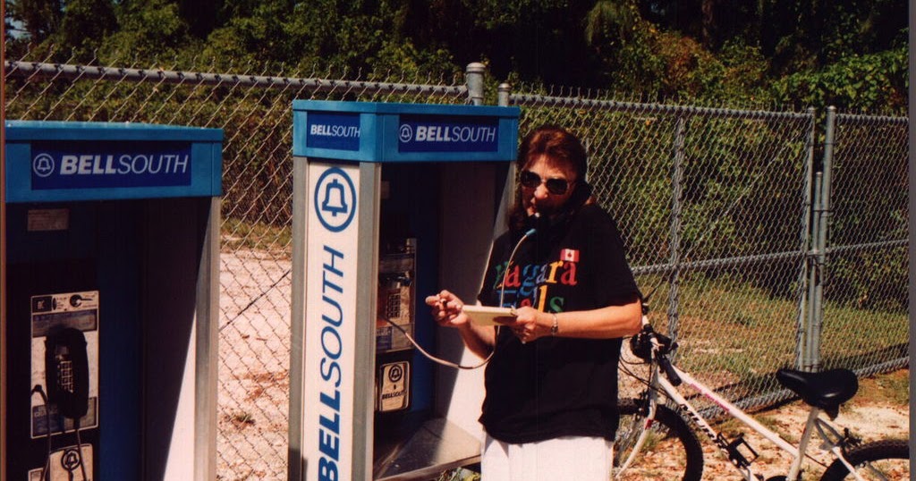 Road Runner: Phone Connection On The Road 1997