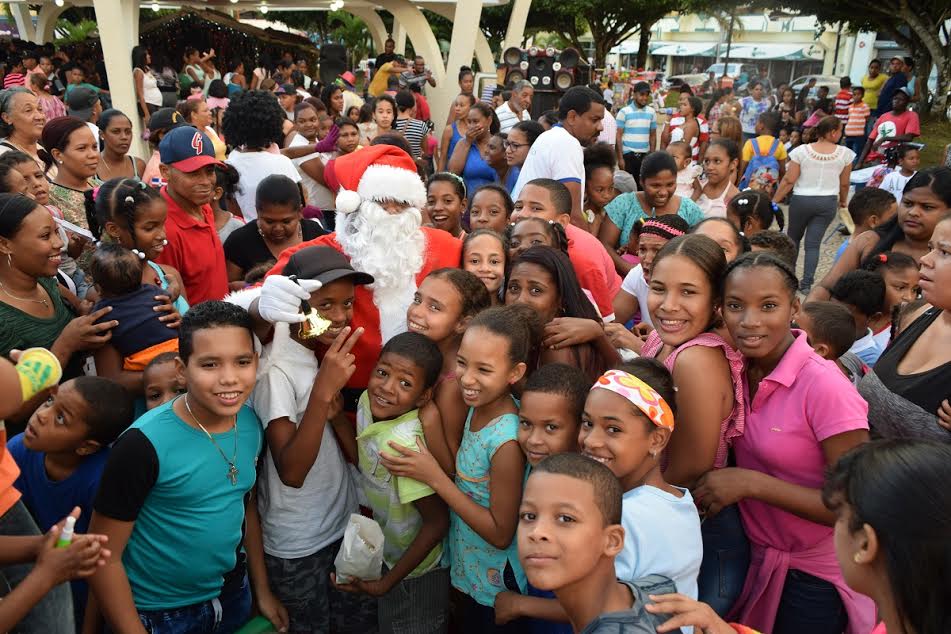 ALCALDESA REALIZA TARDE RECREATIVA EN PARQUE DE COTUI. - VILLA- LAMATA.NET