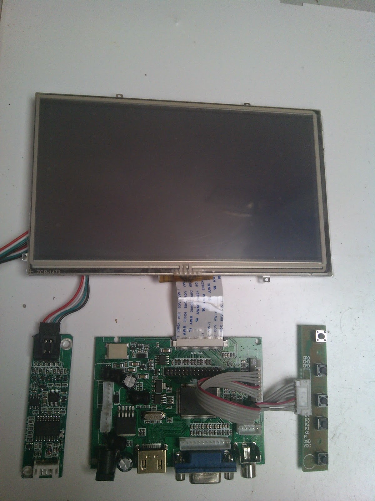 UNIVERSAL LCD BOARD: LCD MONITOR UNTUK RASPBERRY DAN CUBIEBOARD