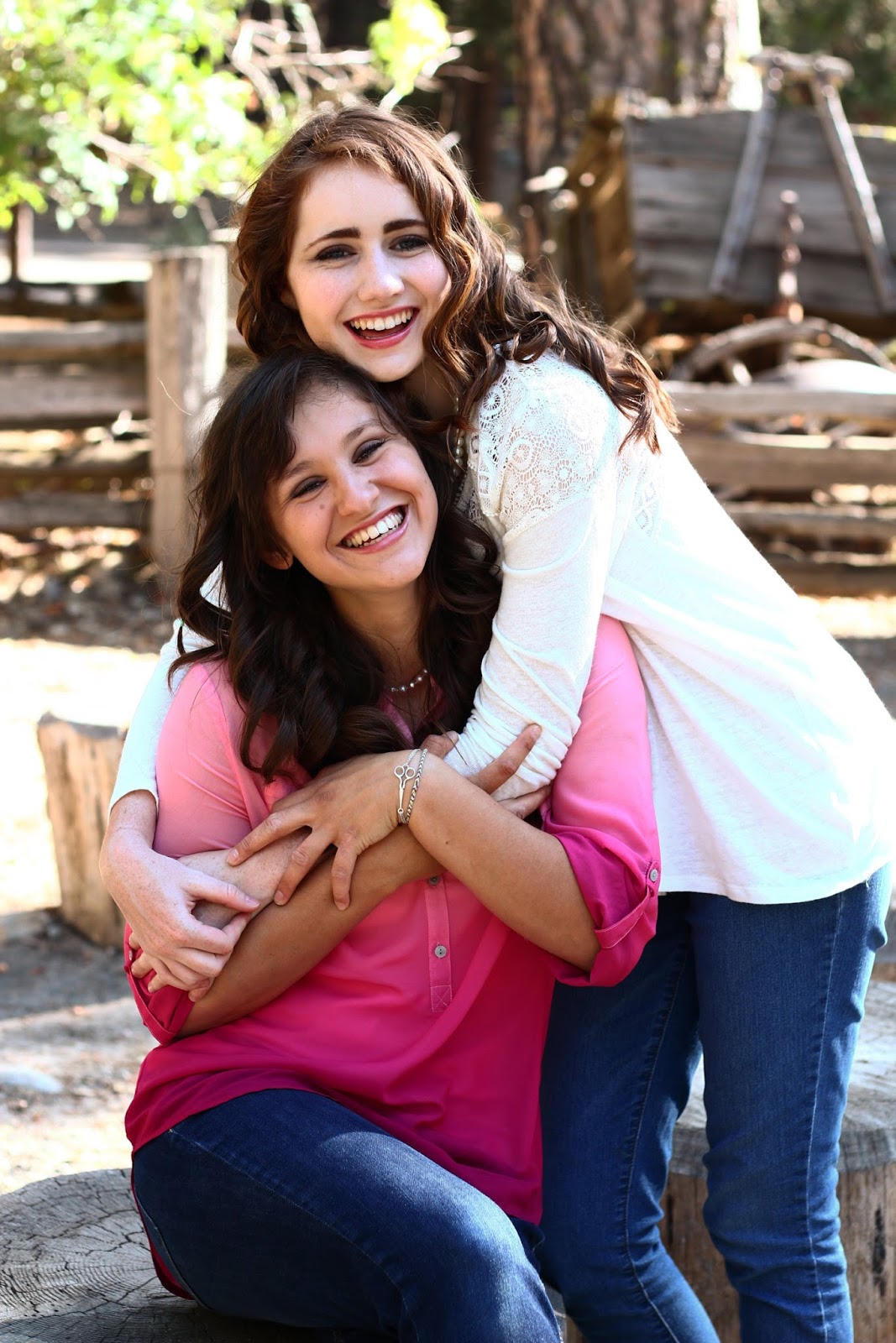 Polished Corner Pillars: A Best Friends Photoshoot