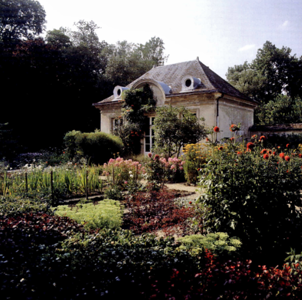 The Devoted Classicist: A Visit to the Dowager Duchesse de Mouchy