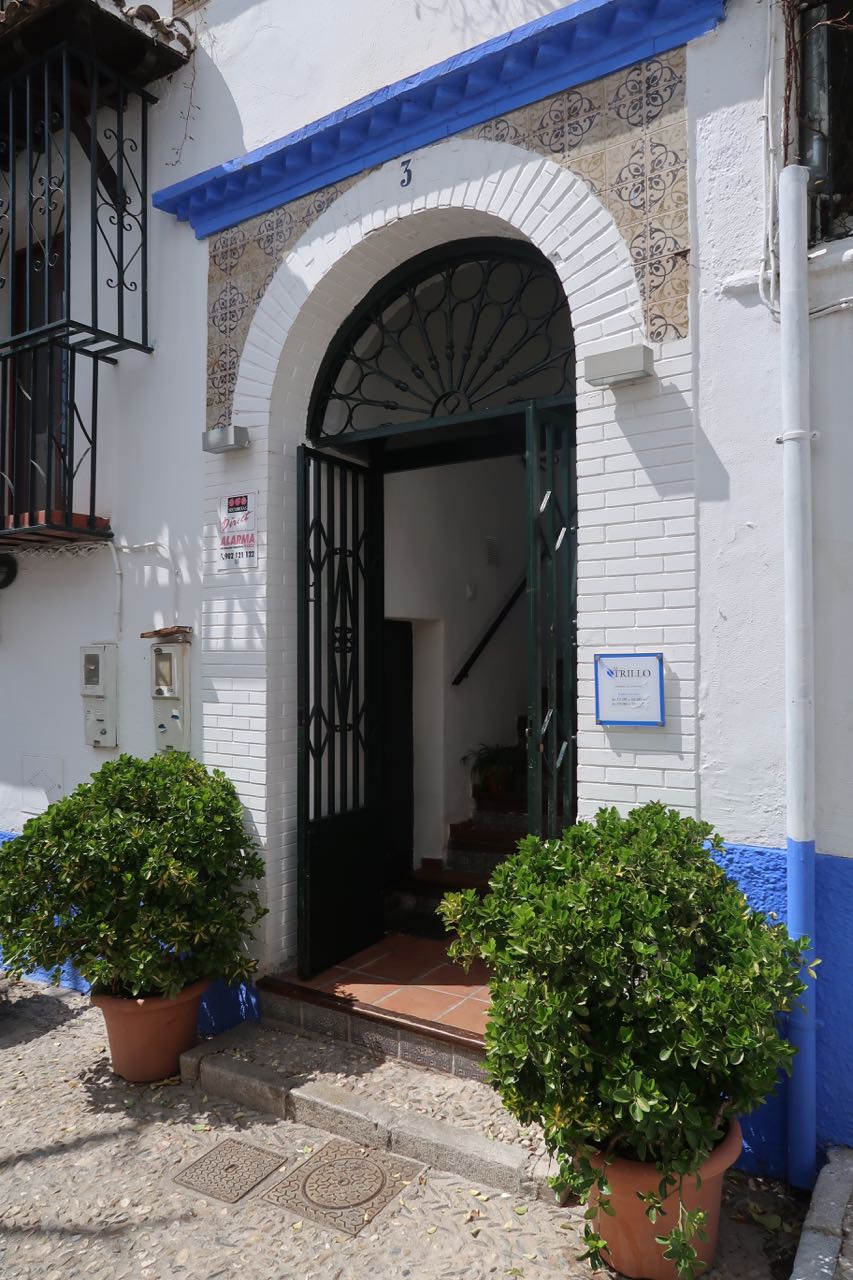 Scrumpdillyicious: El Trillo: Andalusian Cuisine in Granada's Albayzín