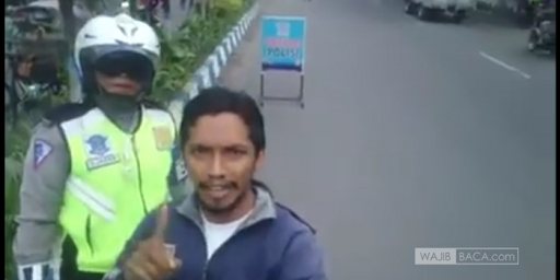Rekam Razia Lalu Lintas, Pria ini Berani Klaim Beberapa Kesalahan ... Rekam Razia Lalu Lintas, Pria ini Berani Klaim Beberapa Kesalahan ...