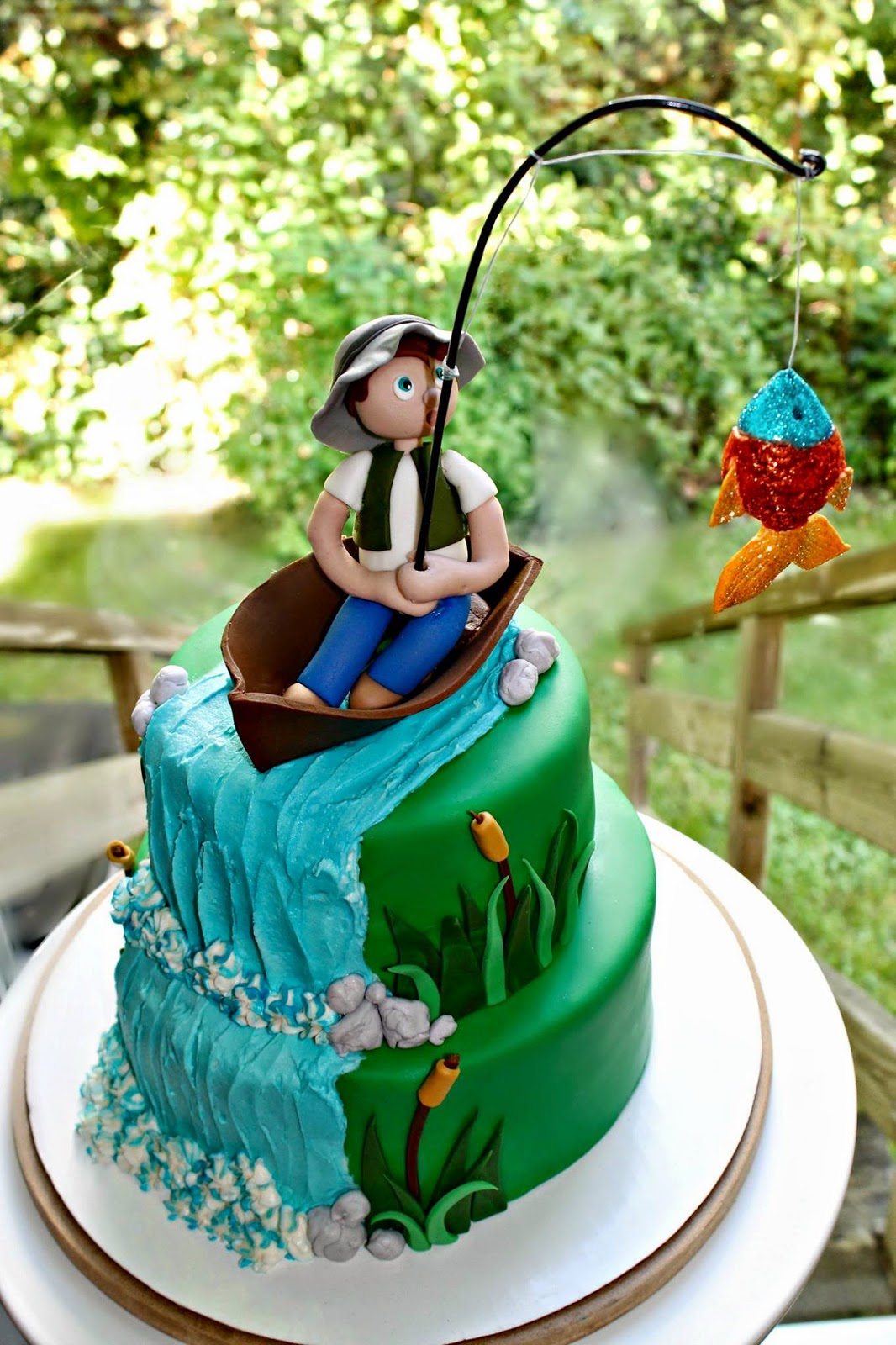 WW: A Fisher's Birthday Cake Design | Shipwrecked on Fabulous Island