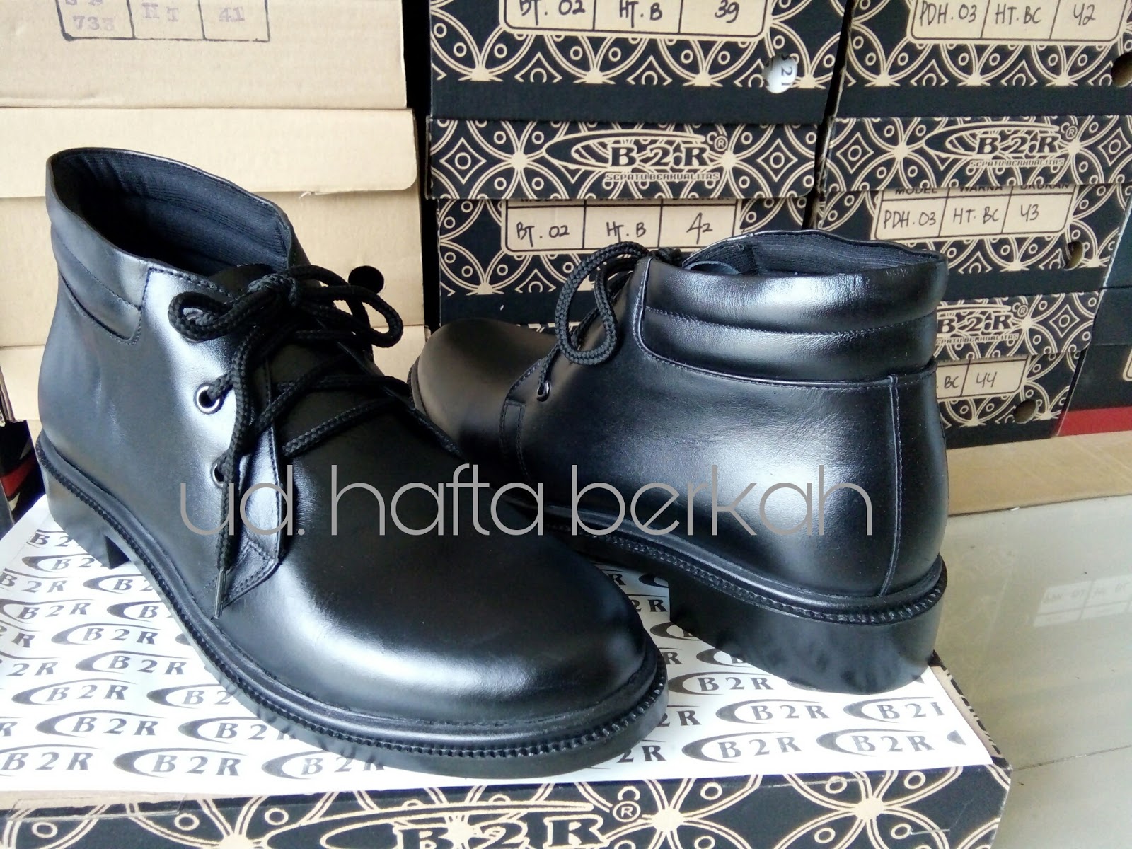 Harga Sepatu PDH dan PDL TNI, POLRI, Security Merk B2R Update ...