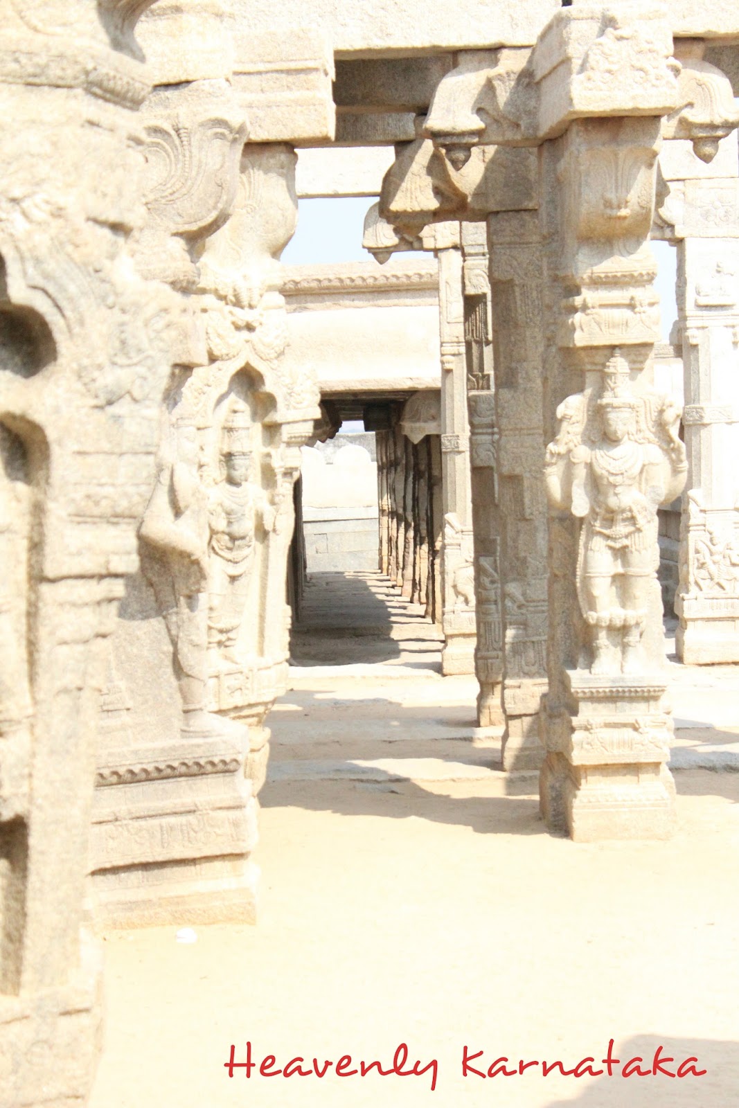 Tourist Places in Karnataka: Avalabetta - Lepakshi Temple - Nandi Hills