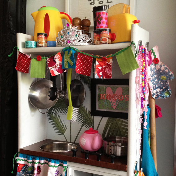 Queen Kwak: DIY Play Kitchen.