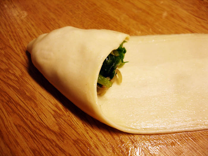 libyan food: Arabic Savoury Pastries: Bureek Muwaraq بوريك مورق