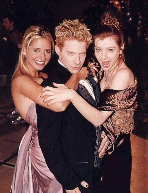 BUFFY THE VAMPIRE SLAYER PROM - #IHeartHollywood