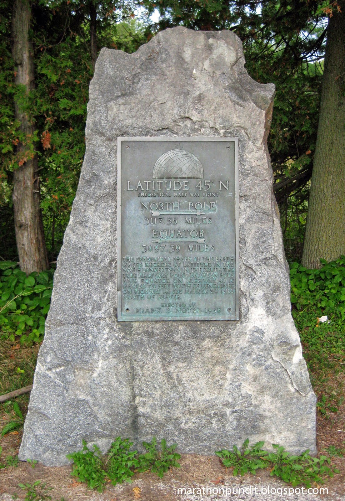 Marathon Pundit: Wisconsin marker at the 45th parallel--halfway between ...