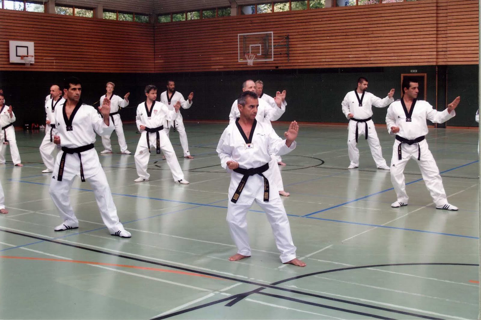 Α.Σ TAEKWONDO "ΑΣΤΕΡΑΣ ΛΟΥΤΡΑΚΙΟΥ": ΔΑΣΚΑΛΟΣ ΦΟΤΟ