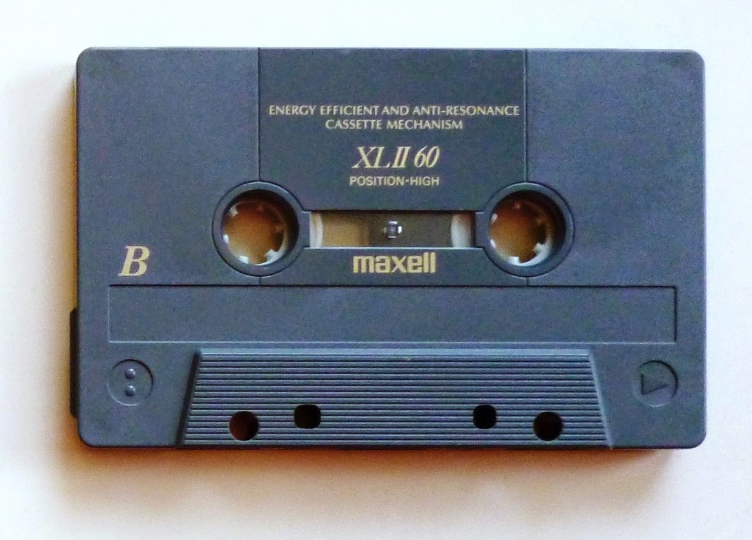 Musikkassetten : 4 cassettes / FUJI ZII / maxell XLII / BASF ...