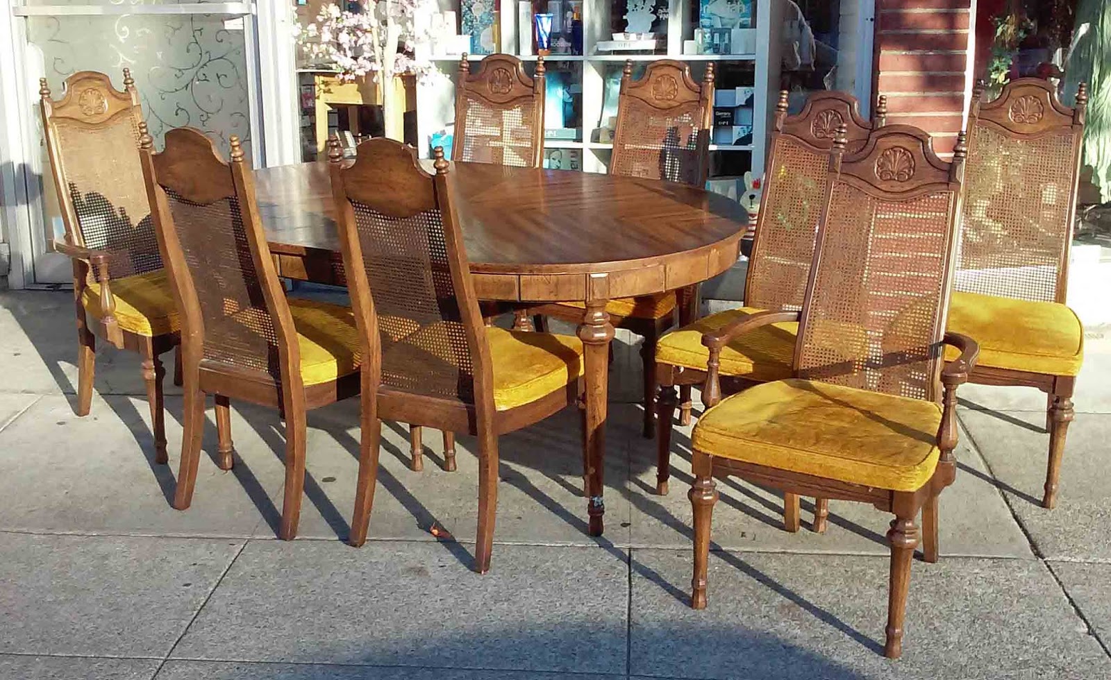 UHURU FURNITURE & COLLECTIBLES: SOLD Mediterranean Dining Set: Table ...