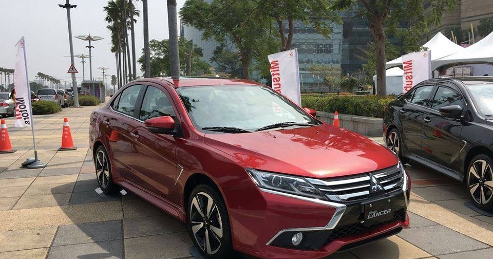 6 Gambar Mitsubishi Lancer 2017 Terbaru