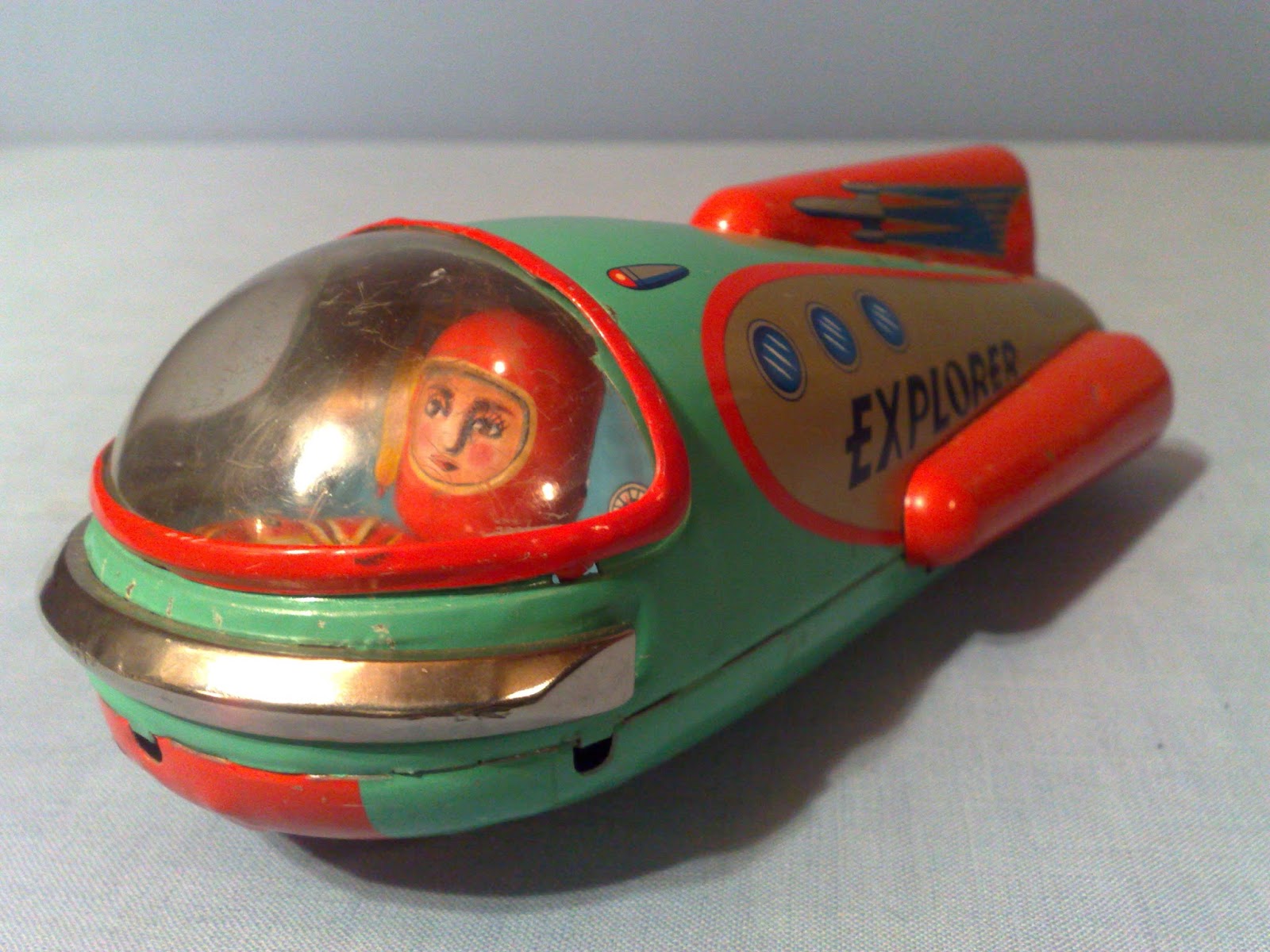 TOM's TECH TOYS: MODERN TOYS JAPAN