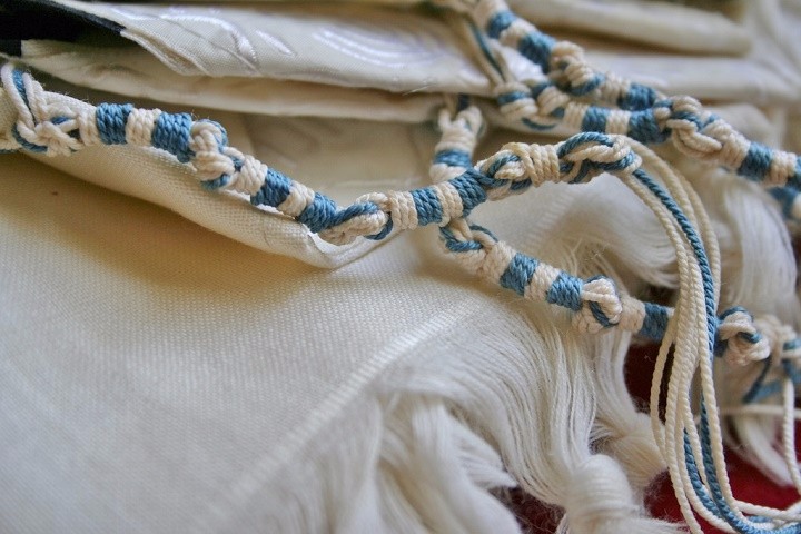 CULTURA HEBRAICA: TALIT & TSITSIT: ENTRE FRANJAS & NÓS