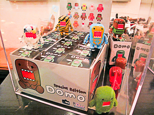 J.ME. (￣ε(#￣): Toy2R - Domo Qee Series 3 Urban Outfitters Exclusive
