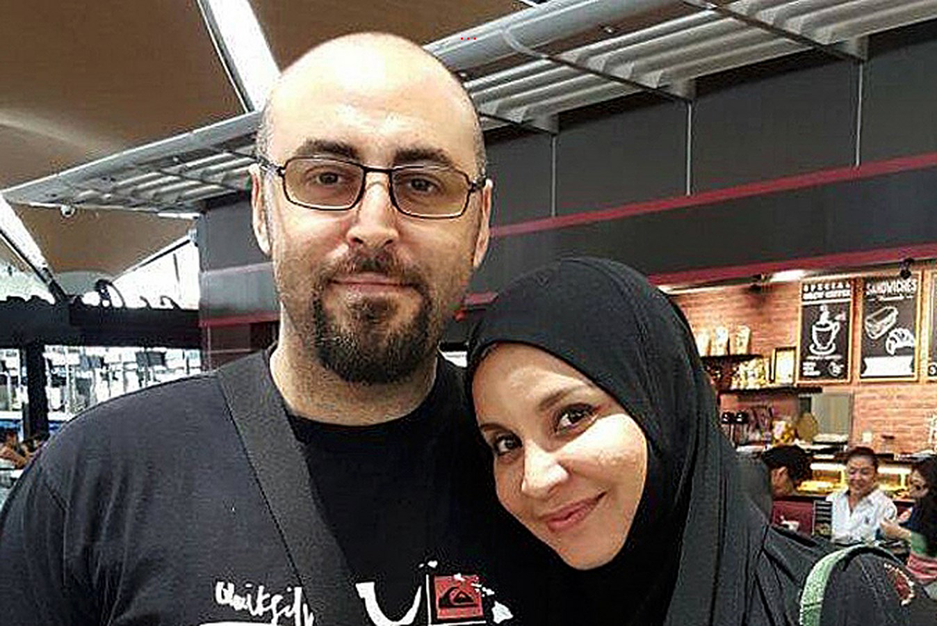 MYARTIS.COM | MYARTIS | MY | ARTIS: BETTY BANAFE DEDAH BERCERAI DENGAN ...